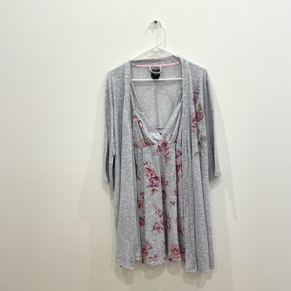 Laura Ashley | Intimates & Sleepwear | Womans 2pc Floral Sleep Wear ...